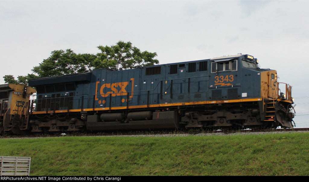 CSXT 3343 on Q388-31